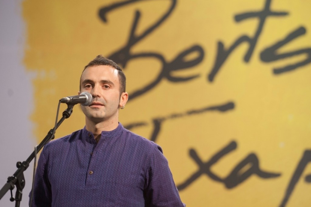 Campeonato de Bertsolaris 2013 | Jon Martin gana en Villabona-Amasa | ORAIN