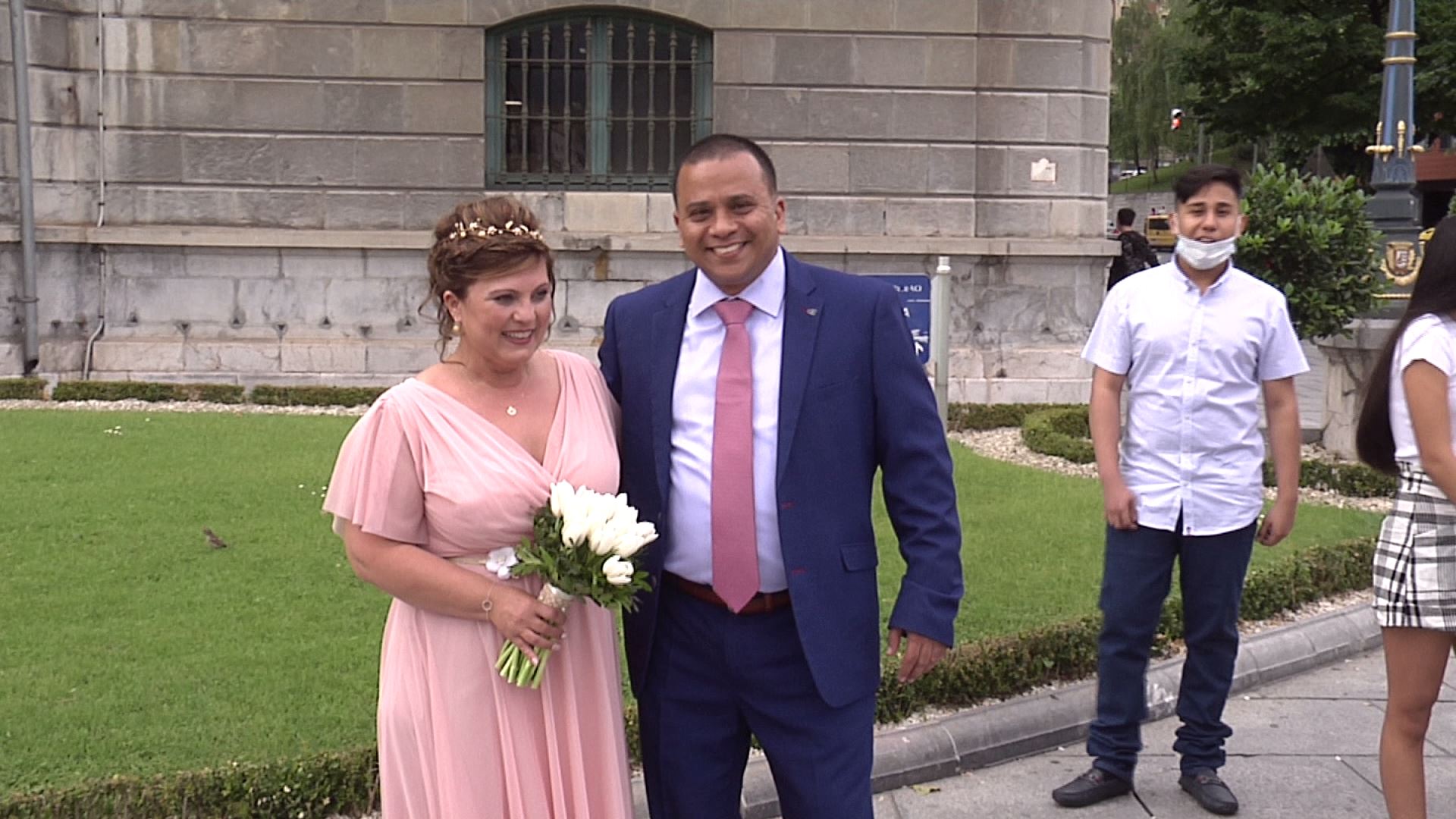 Vídeo: Bilbao celebra la primera boda desde que comenzó el ...