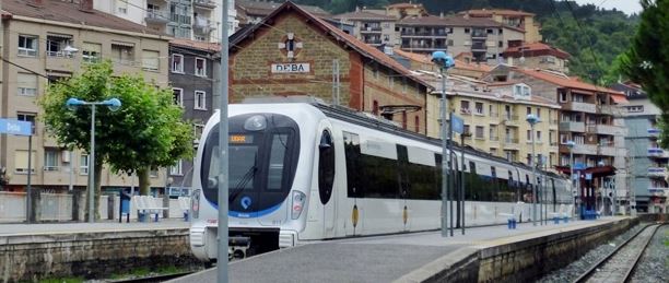 Euskotren inicia el 20 de junio de 2022 su horario de verano, con un ...