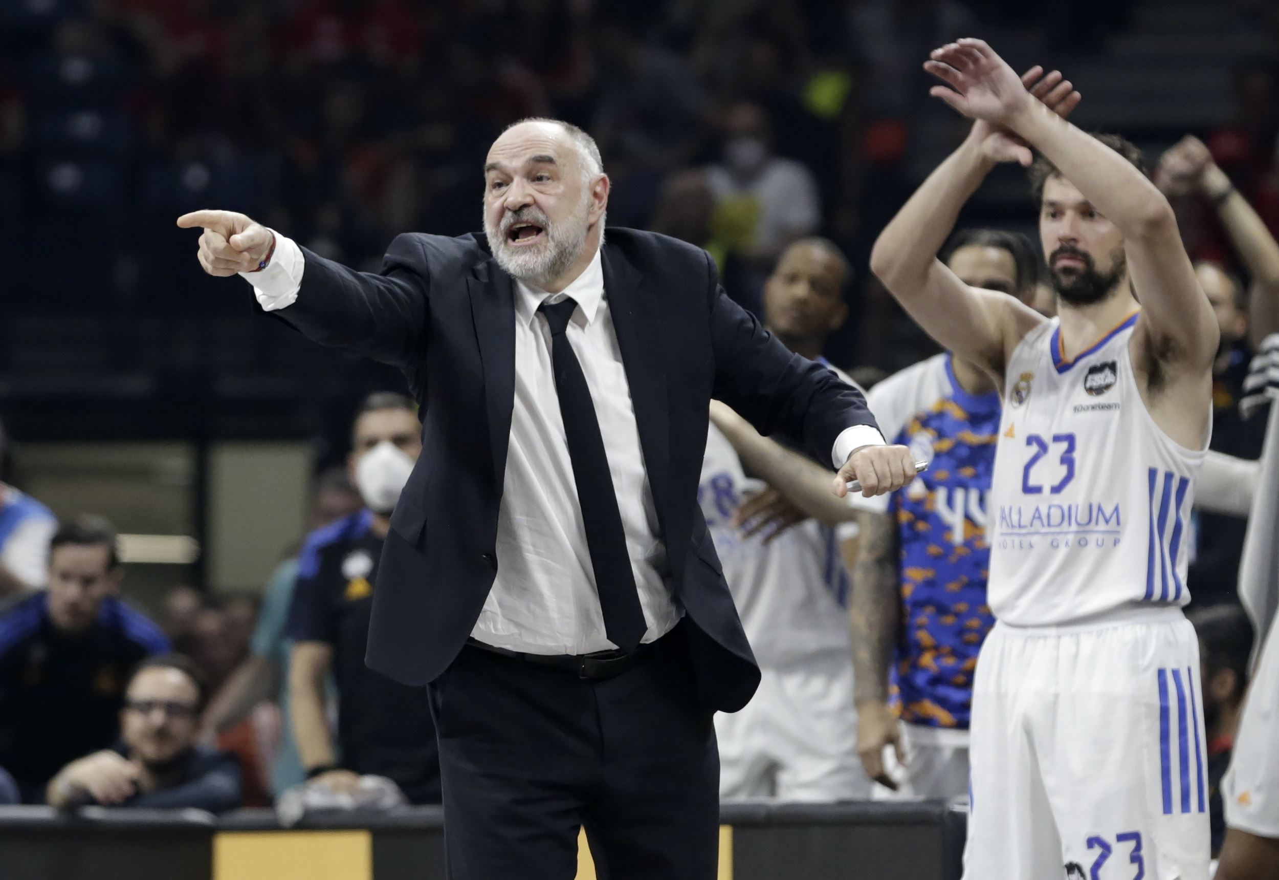 Pablo Laso vuelve a los entrenamientos, pero no estará en el Palau ...