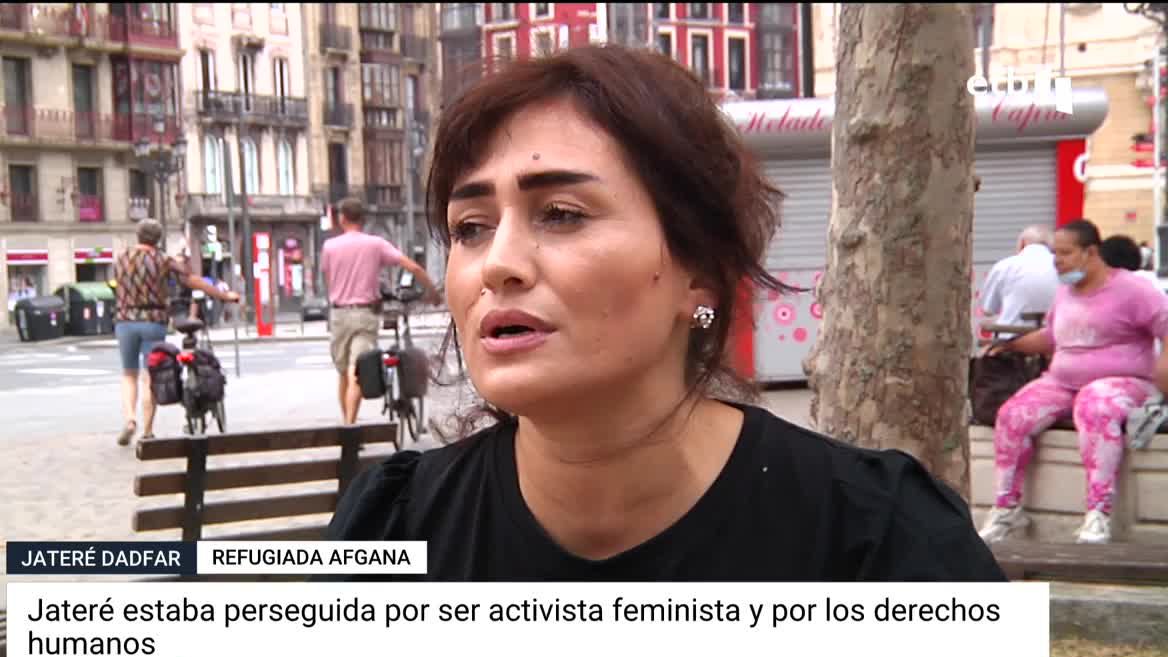 Vídeo: Jateré Dadfar, perseguida por los talibanes, huyó de Afganistán ...