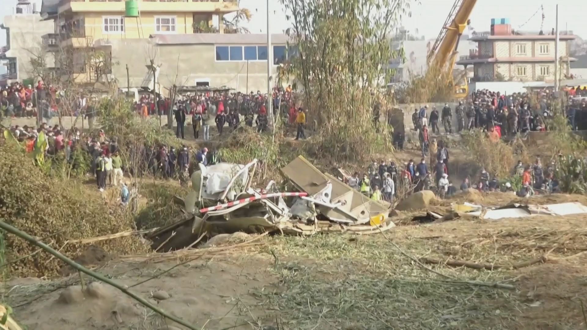 Reanudan la búsqueda de desaparecidos en el avión estrellado en Nepal ...