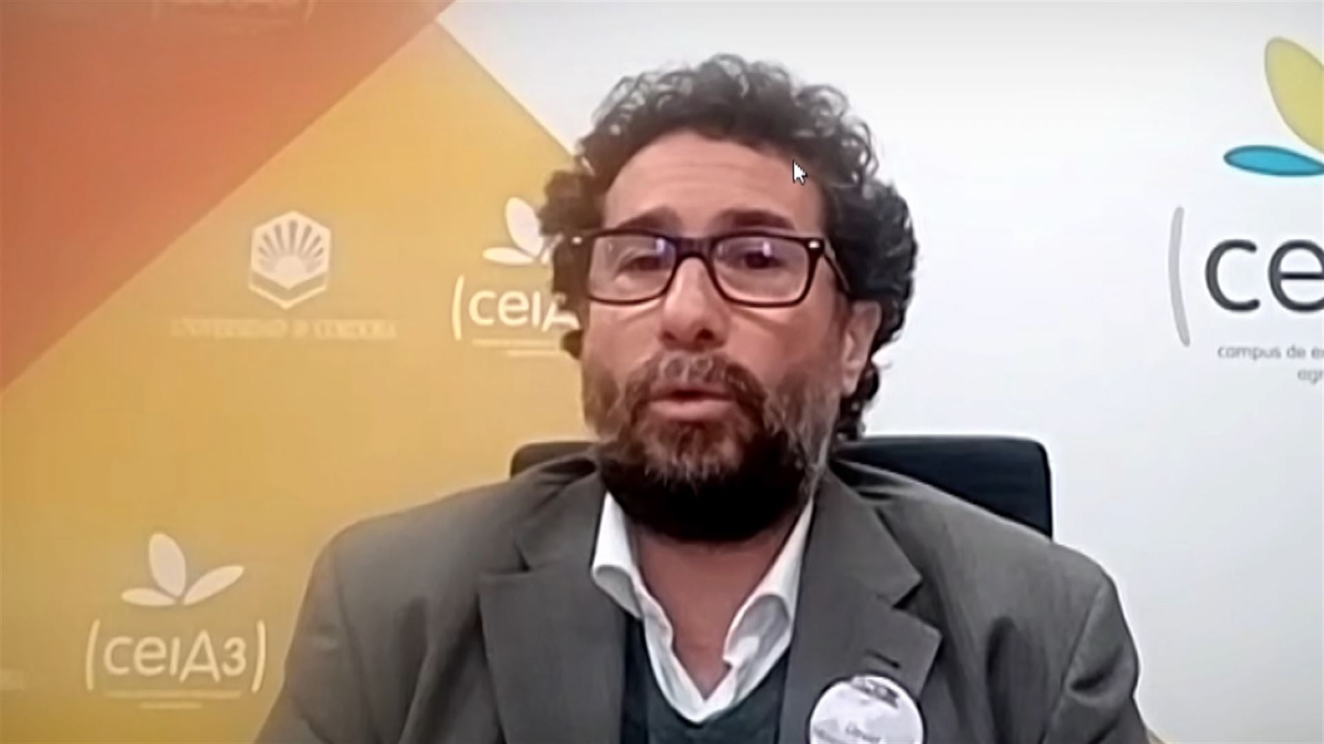Vídeo: El sociólogo David Moscoso cree que el fútbol es ''un mundo ...