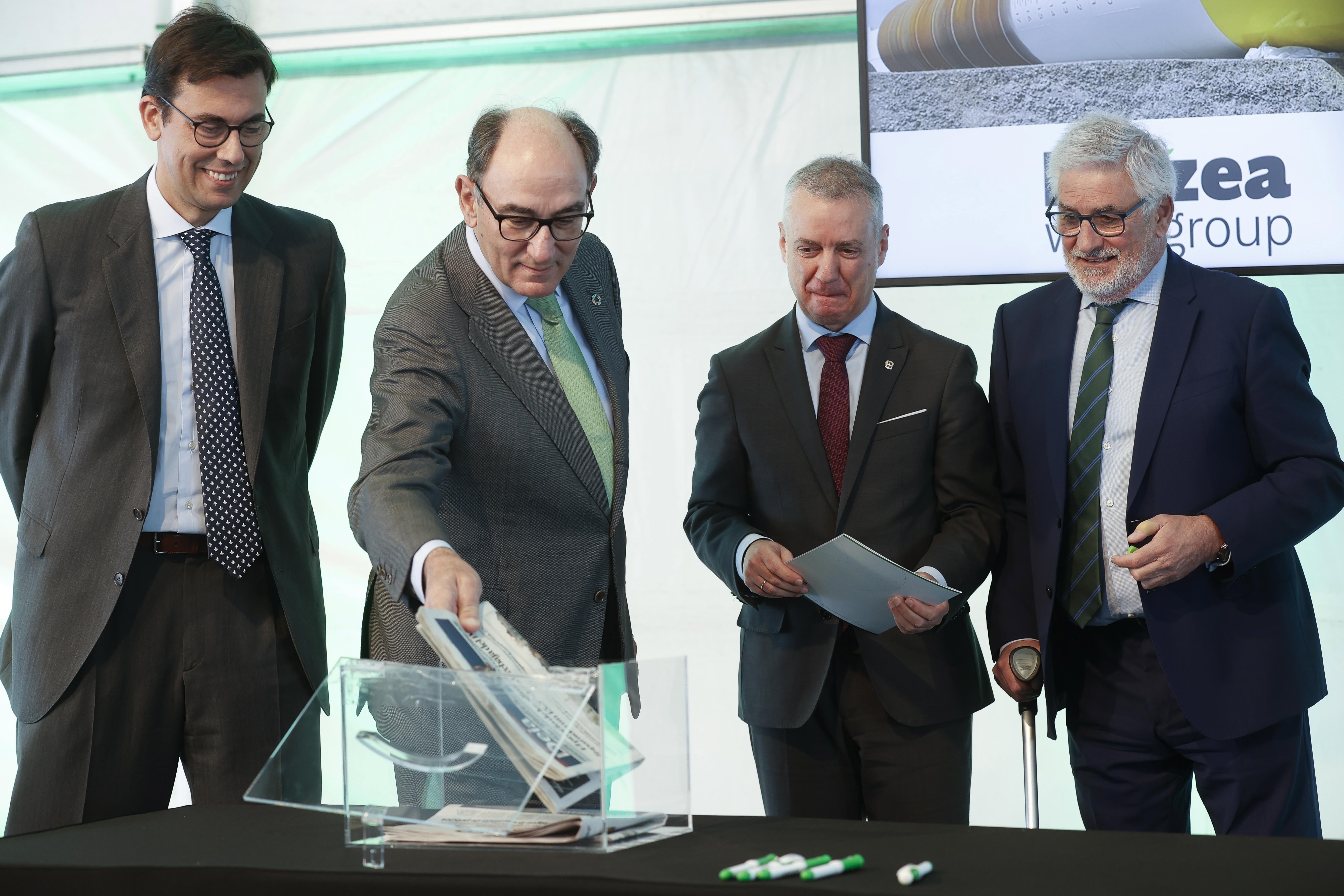 Iberdrola y Haizea Wind Group firman un contrato de más de 200 millones ...