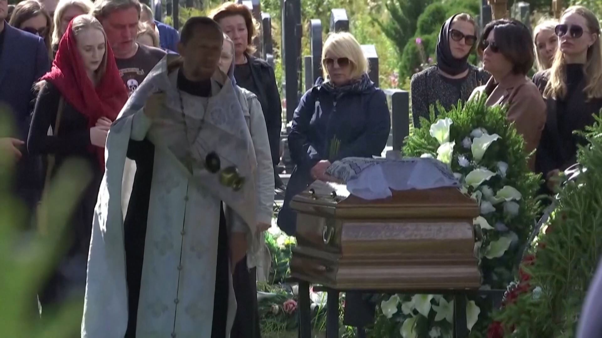 Vídeo: Comienzan a realizar los funerales por los mandos del grupo ...