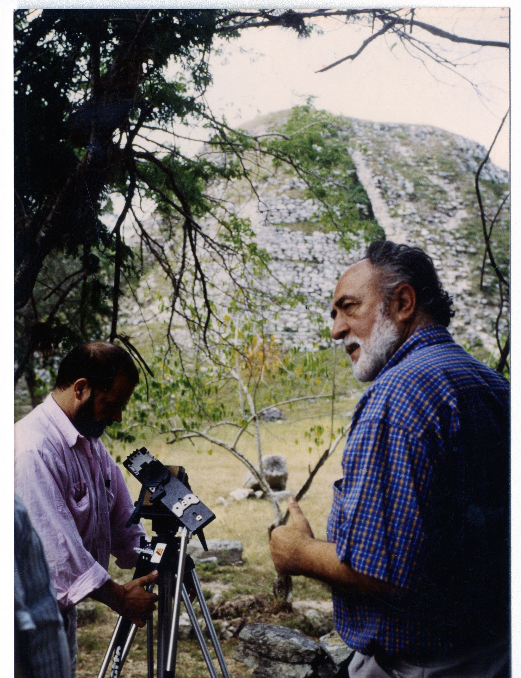 El Artium recordará a Chillida y Basterretxea en el centenario de su ...