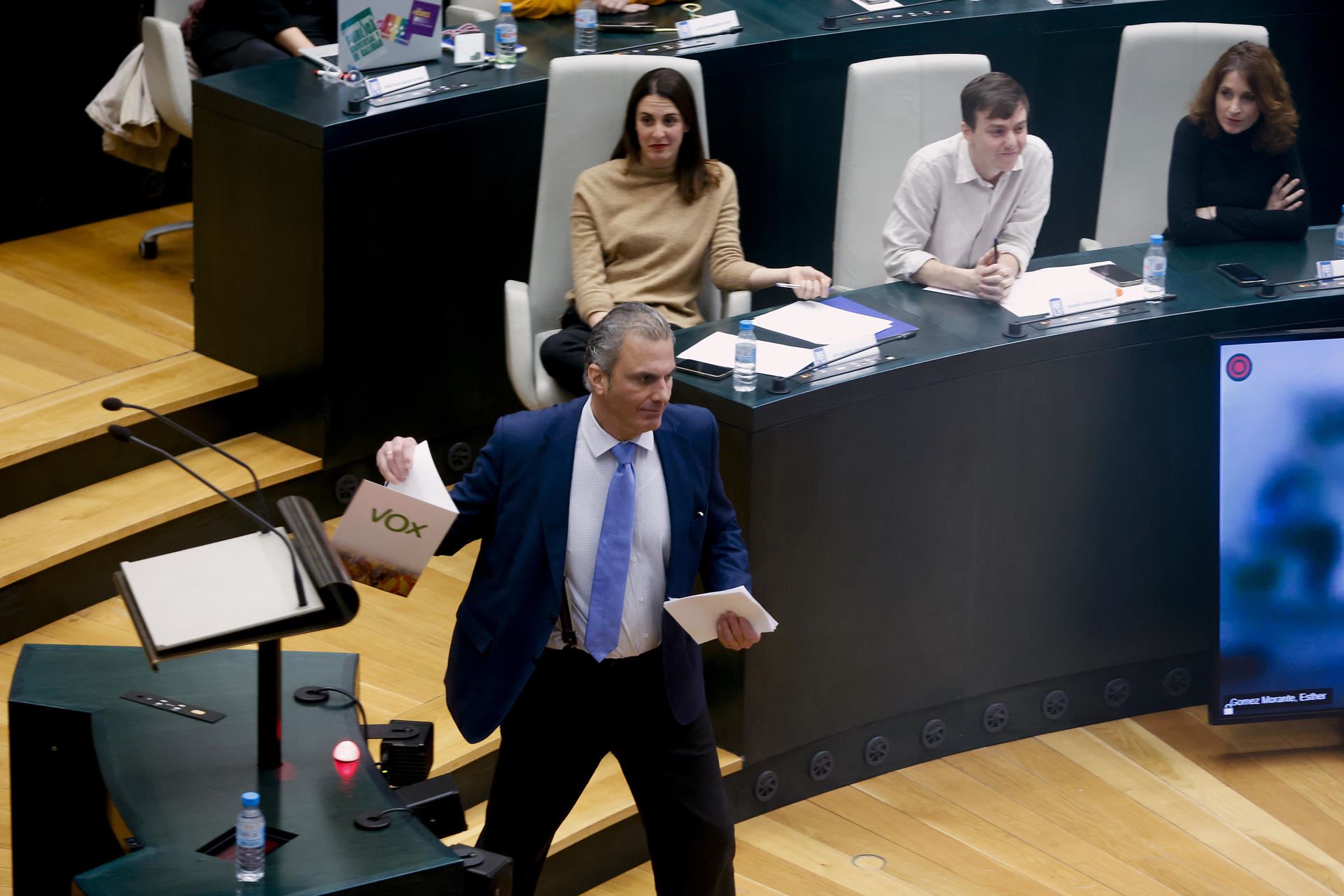 Ortega Smith, reprobado por su agresión a un edil de Más Madrid | ORAIN