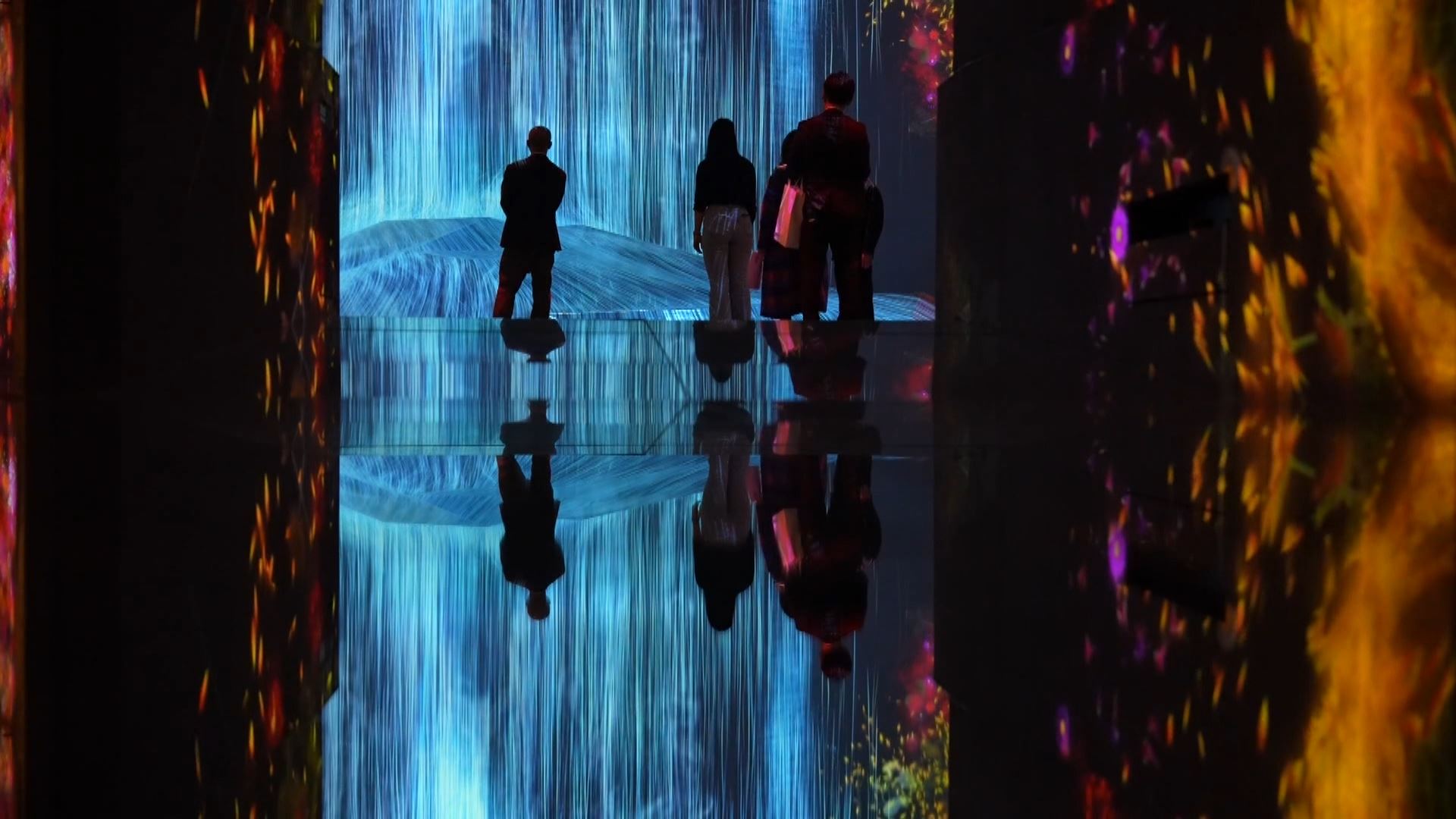 Vídeo: Reabren en Tokio el TeamLab Borderless, el primer museo de arte ...