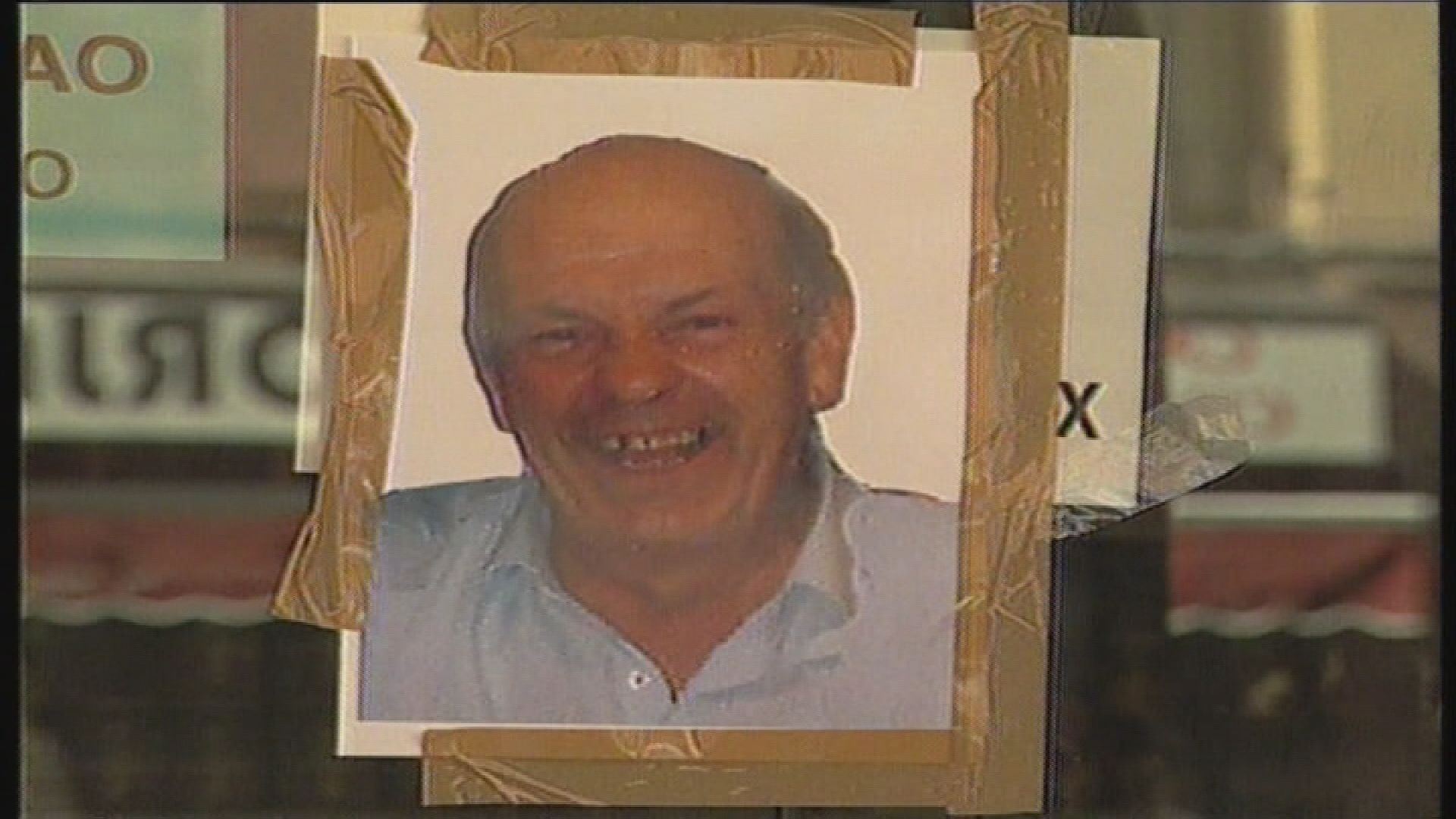 20 años del asesinato de Ángel Berrueta por negarse a colgar un cartel ...