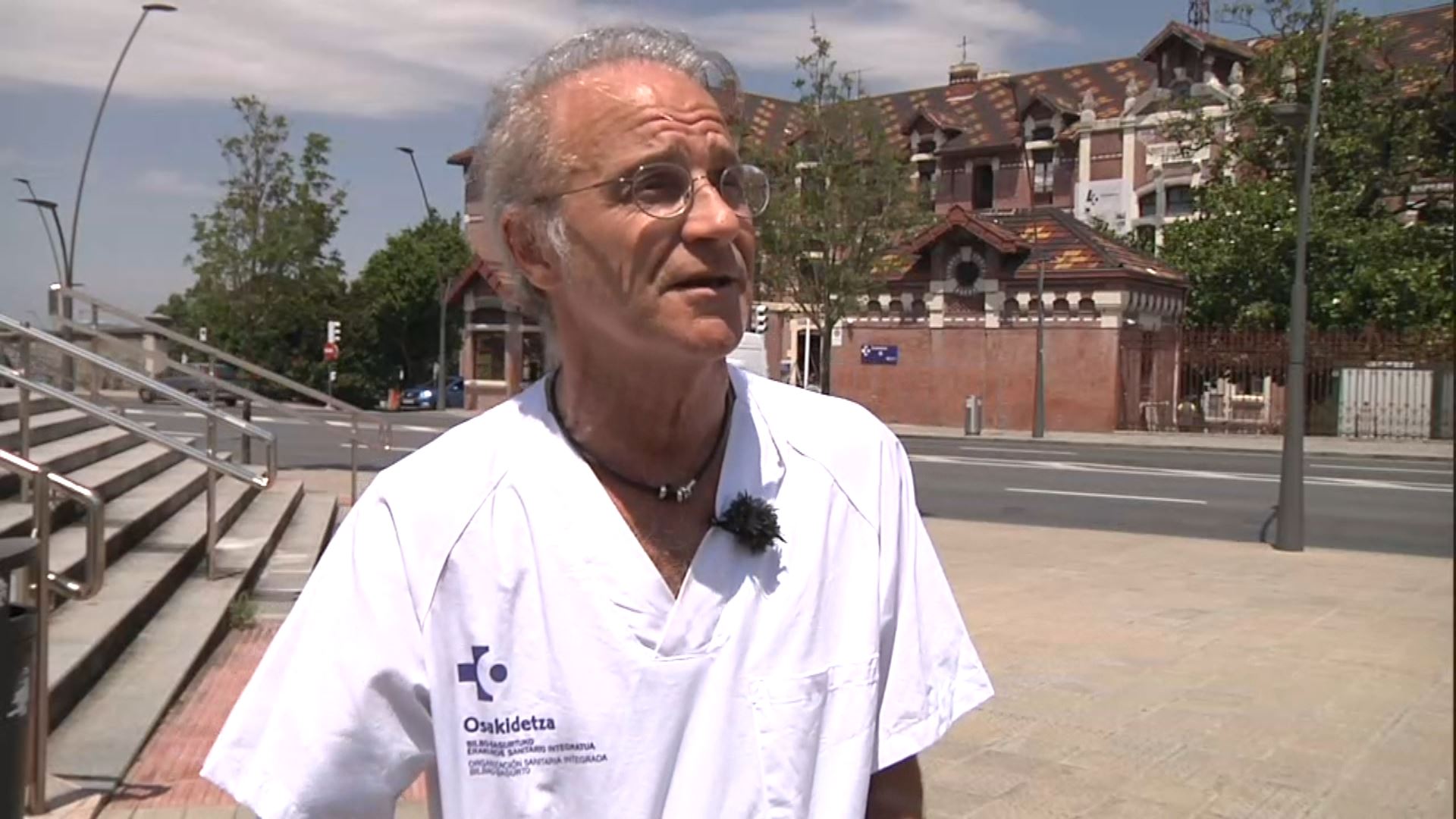 Vídeo: Los cardiólogos de Basurto, encantados con el mantenimiento del servicio, agradecen el ...