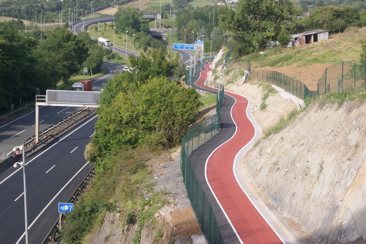 Abierto el último tramo del bidegorri que une Santurtzi con Abanto ...