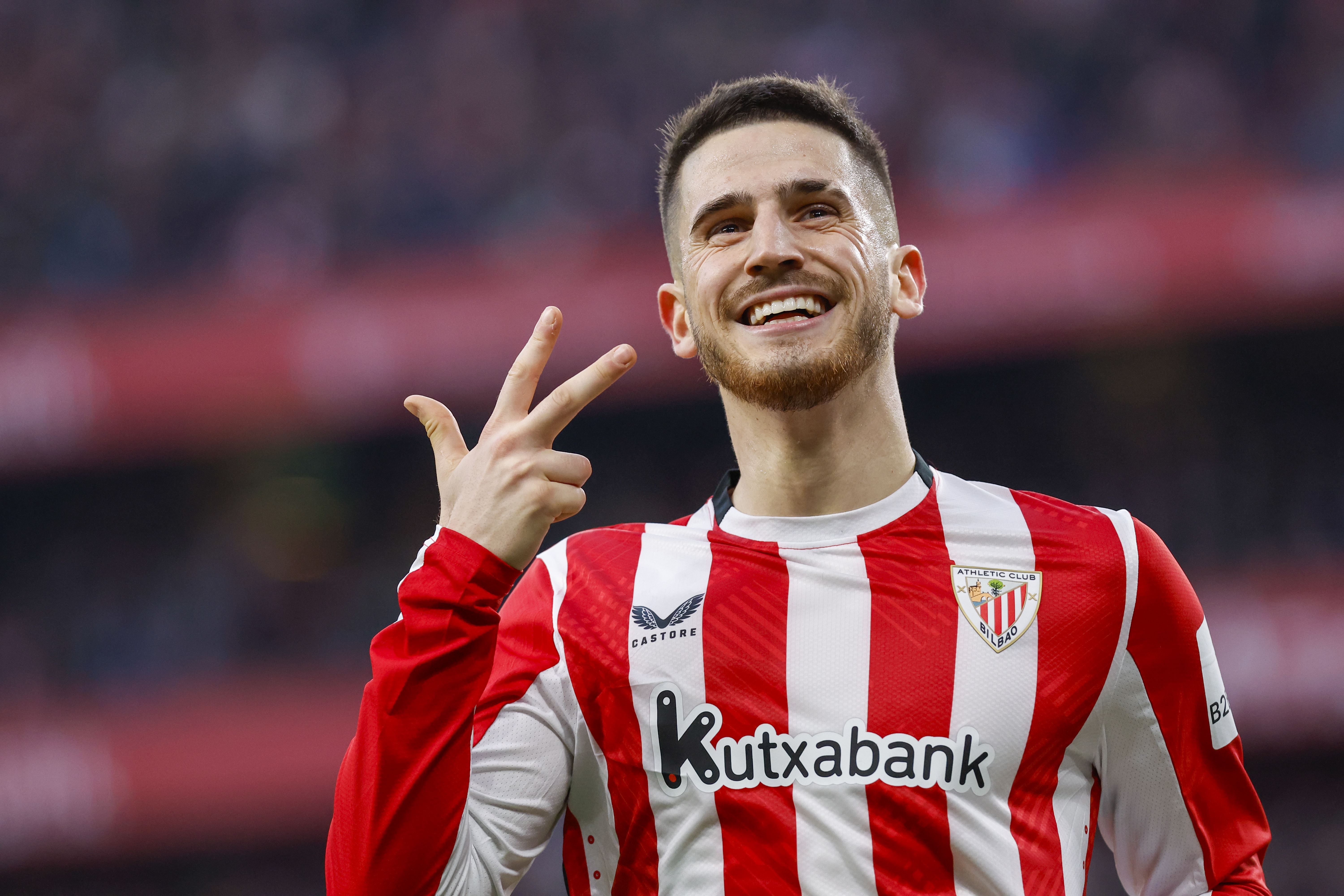 Un 'hat-trick' de Sancet afianza el Athletic en la cuarta plaza (3-0 ...