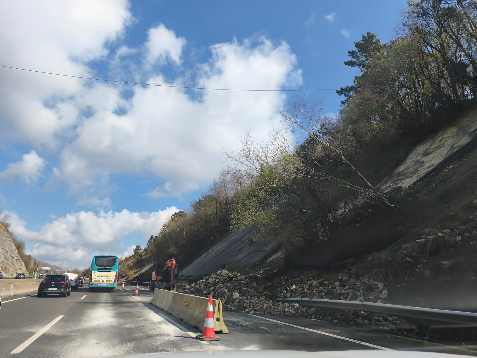 Un carril cortado en la AP-8 en Usurbil, pero ya sin retenciones | ORAIN