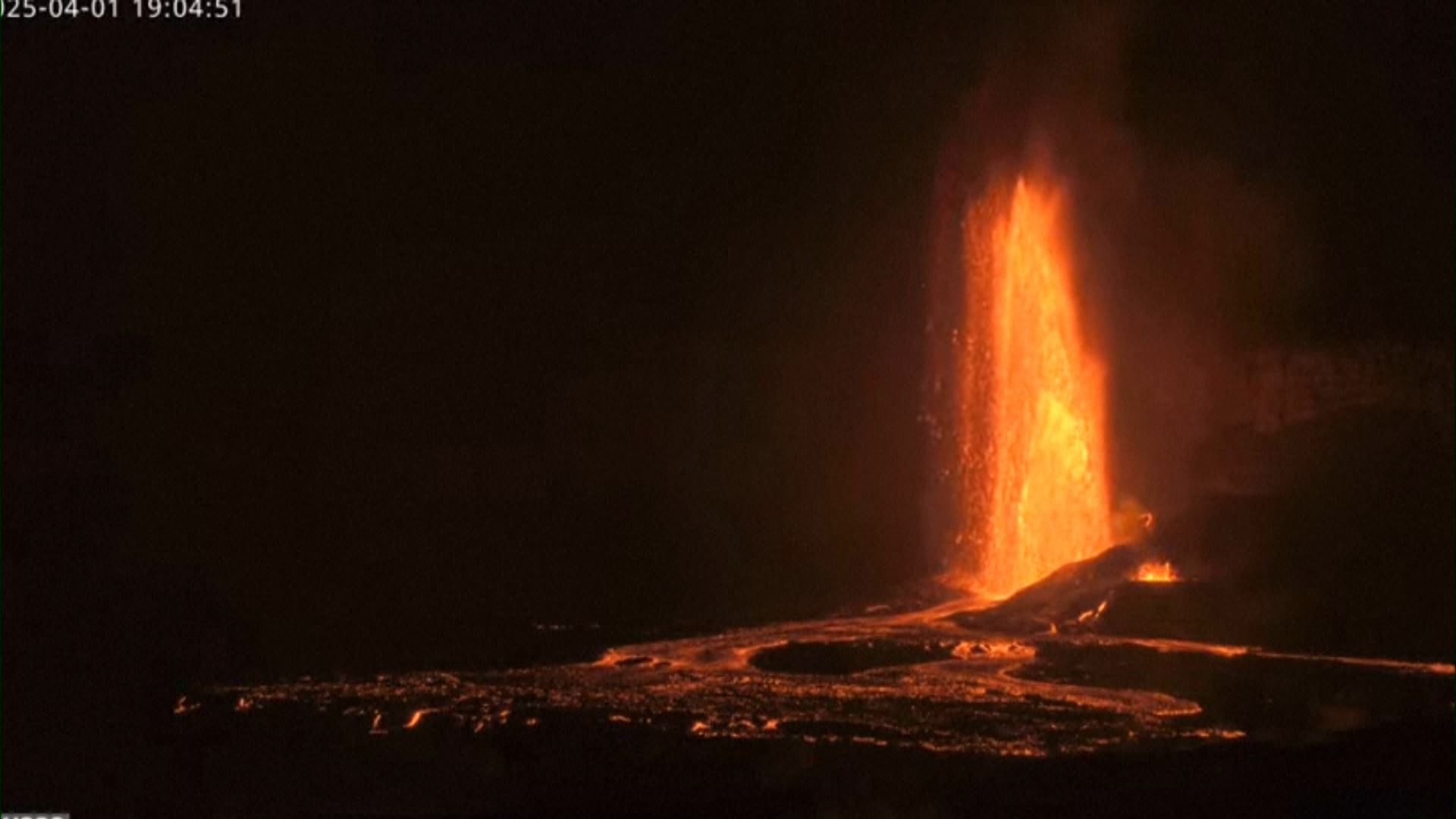 Vídeo: El volcán Kilauea de Hawai vuelve a entrar en erupción y la lava alcanza una altura de ...