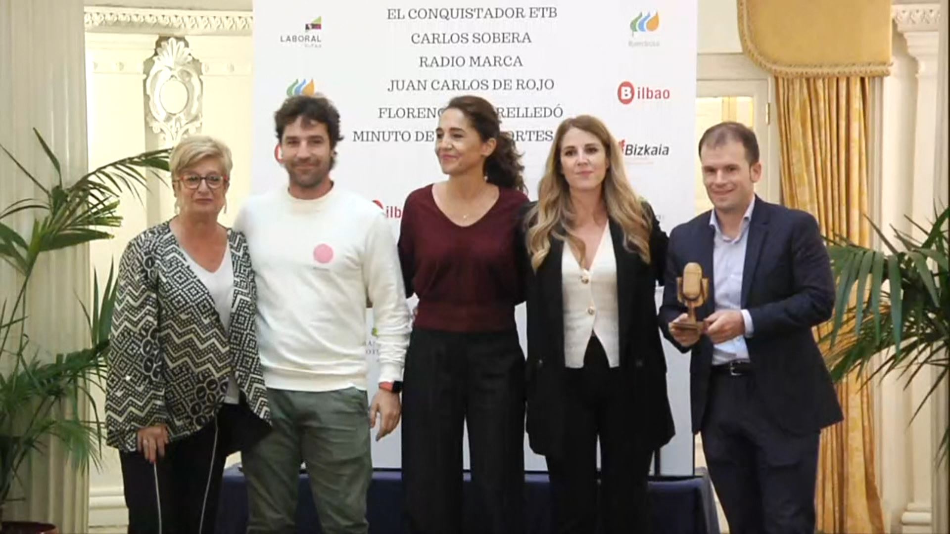 El equipo de deportes de EITB y "El conquistador del Caribe" de ETB2 ...