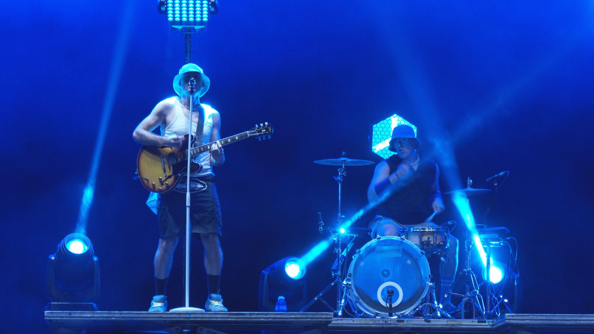 Dupla y Janus Lester estrenan el escenario de Abandoibarra | ORAIN