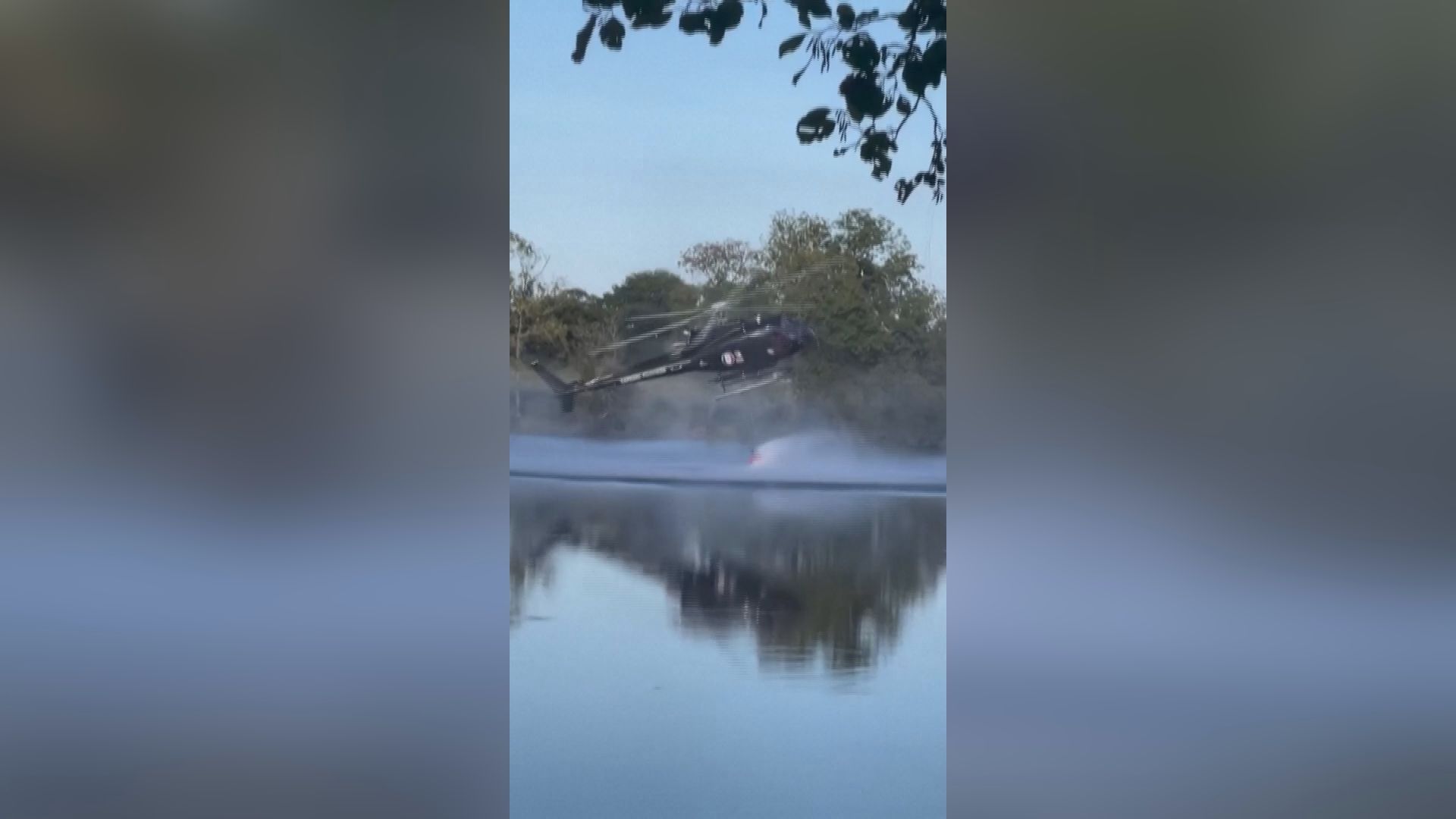 Helikoptero bat urmael batean erori da Frantzian, ura hartzen ari zela ...