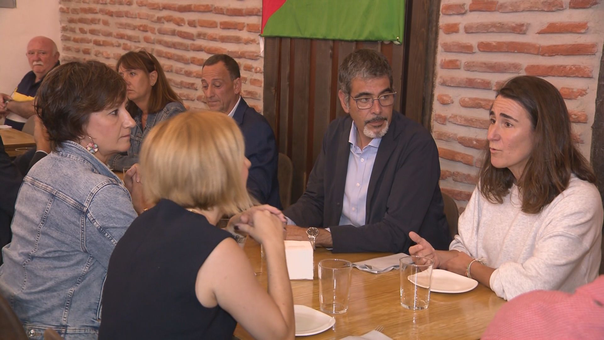 Comida "sin comida" en un bar de San Sebastián en solidaridad con Gaza ...