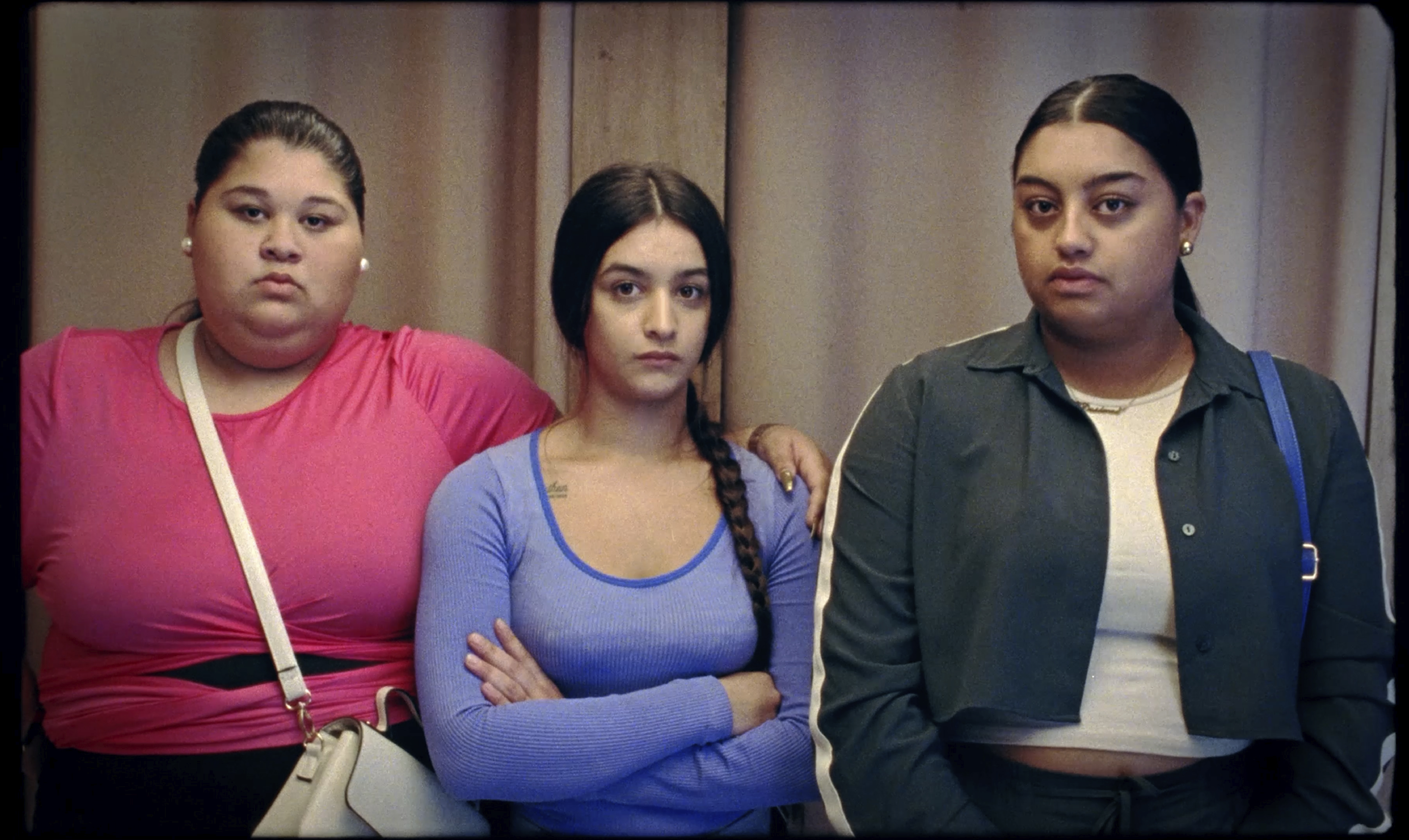 El cortometraje 'El regalo', de Lara Izagirre, obtiene el primer premio ...