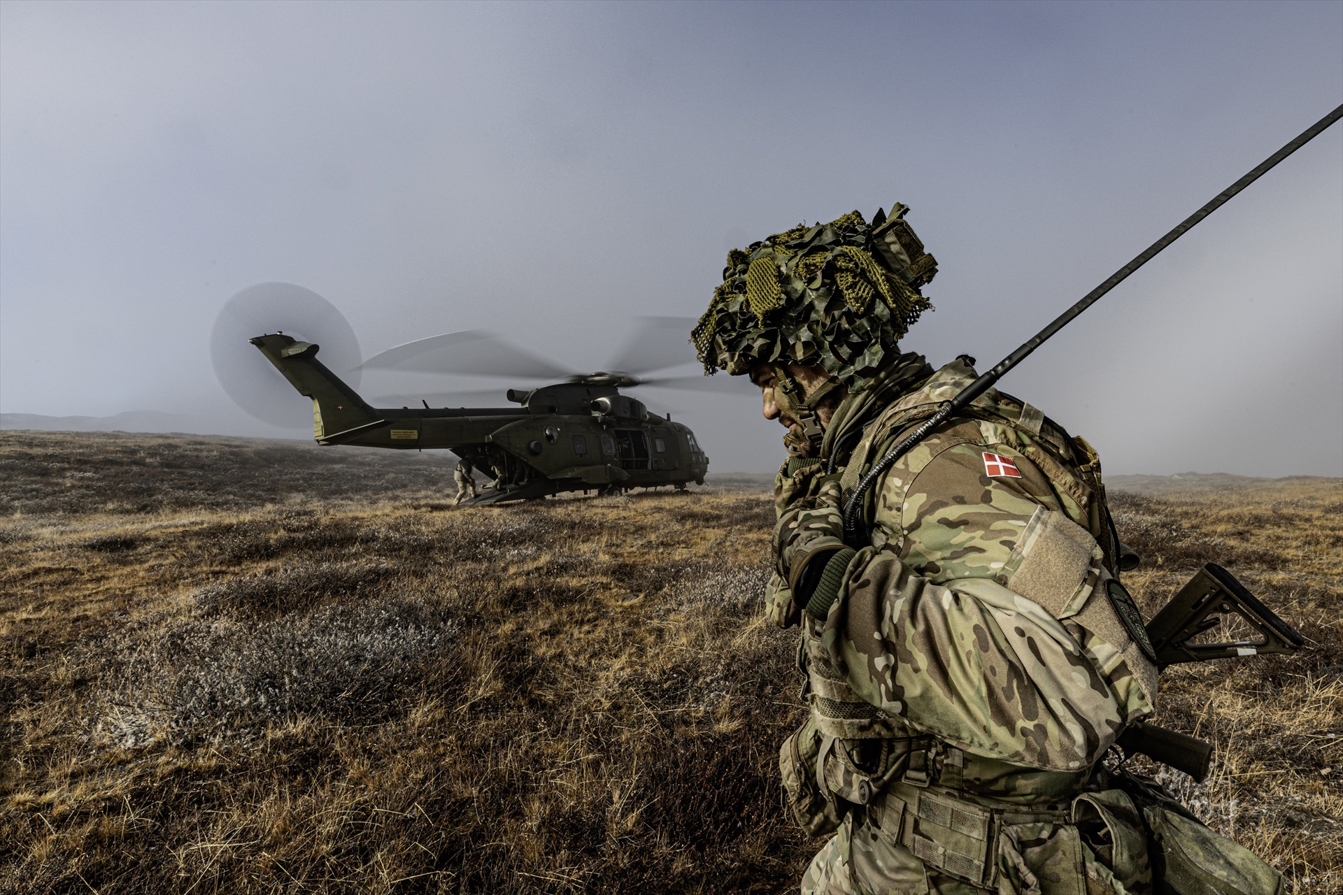 Europako hainbat herrialdek Groenlandian tropak zabaltzeko atea ireki ...