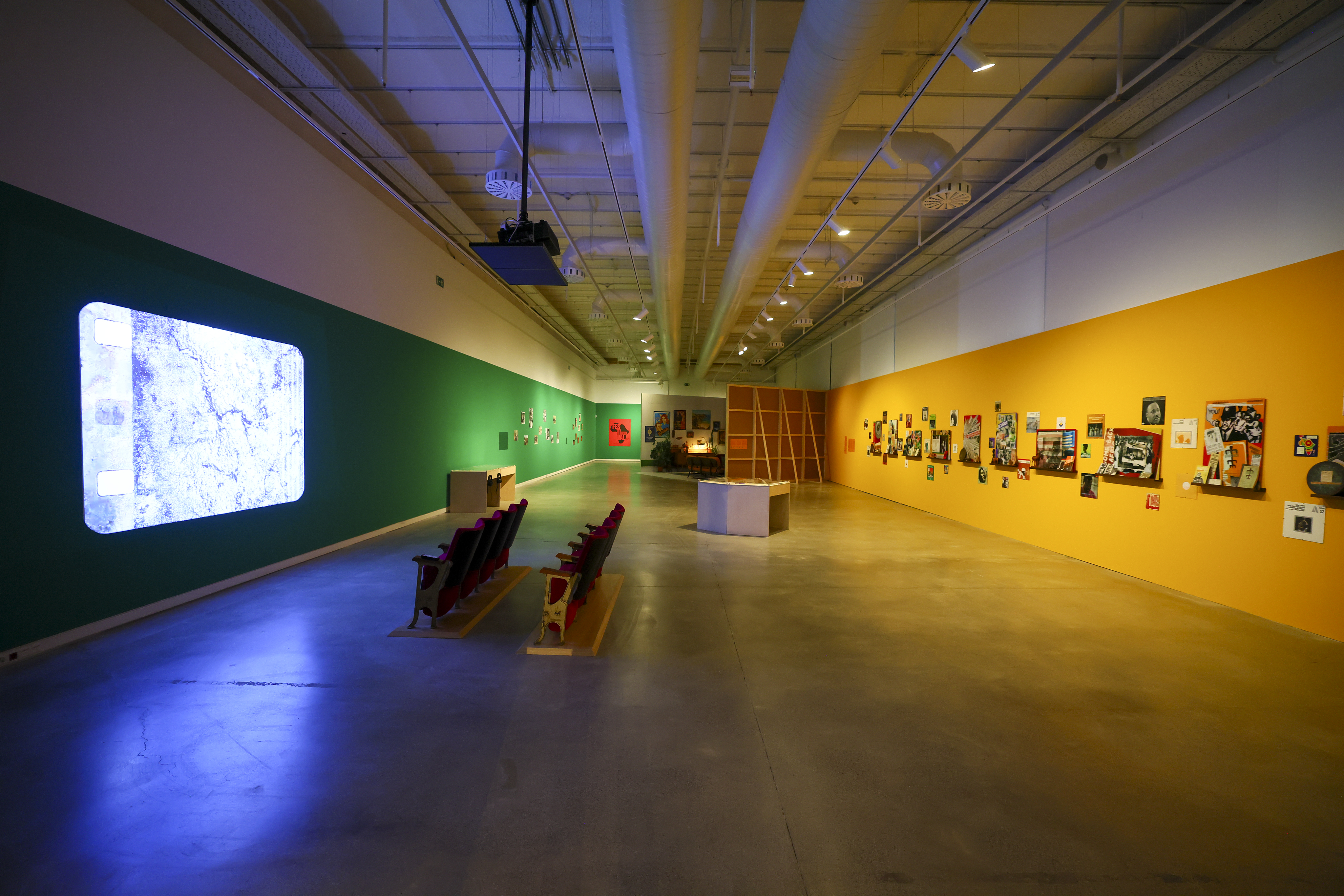 Desde hoy en Tabakalera, la exposición "Standing Here Wondering Which ...