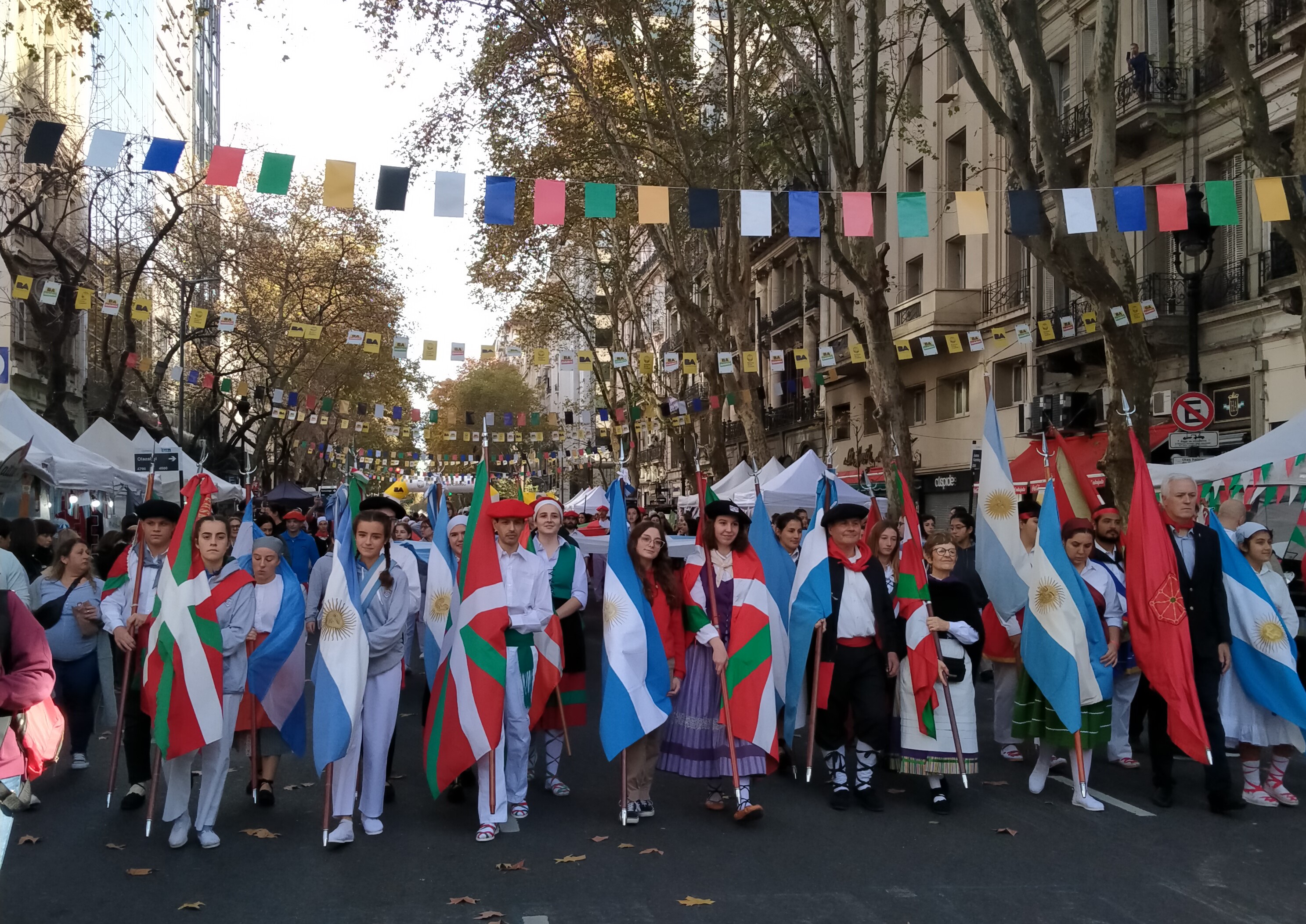 114 400 personas de origen vasco residen en el extranjero, un 5,5 % más ...