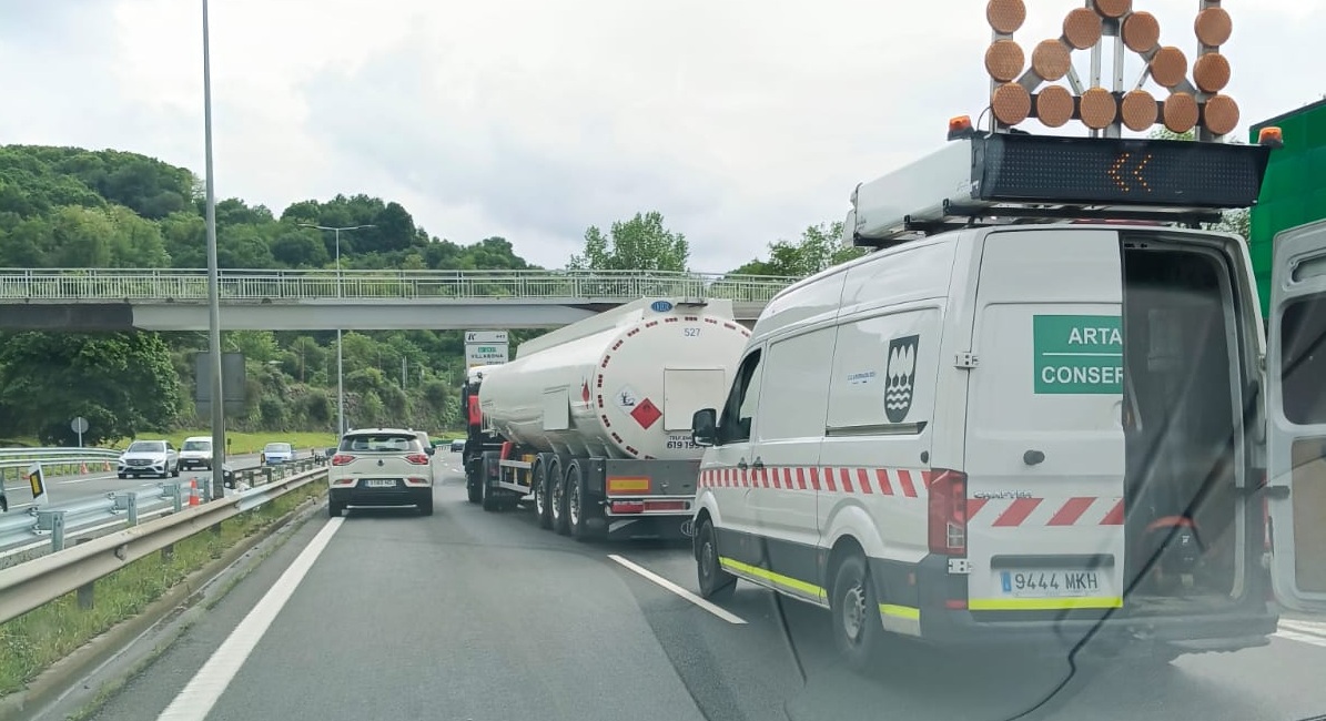Retenciones de hasta cuatro kilómetros en la N-1, tras un accidente ...